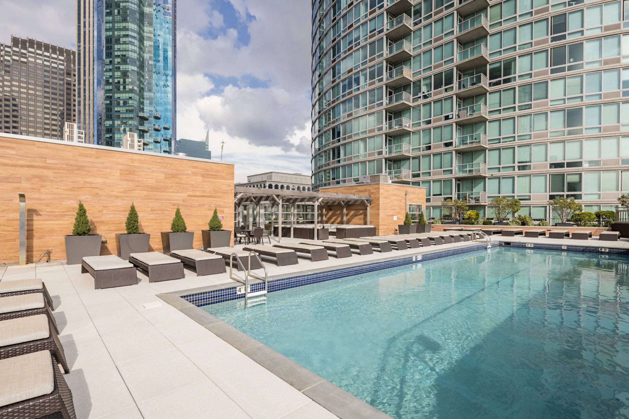 Liberty Towers | Apartments in Jersey City | Veris Residential